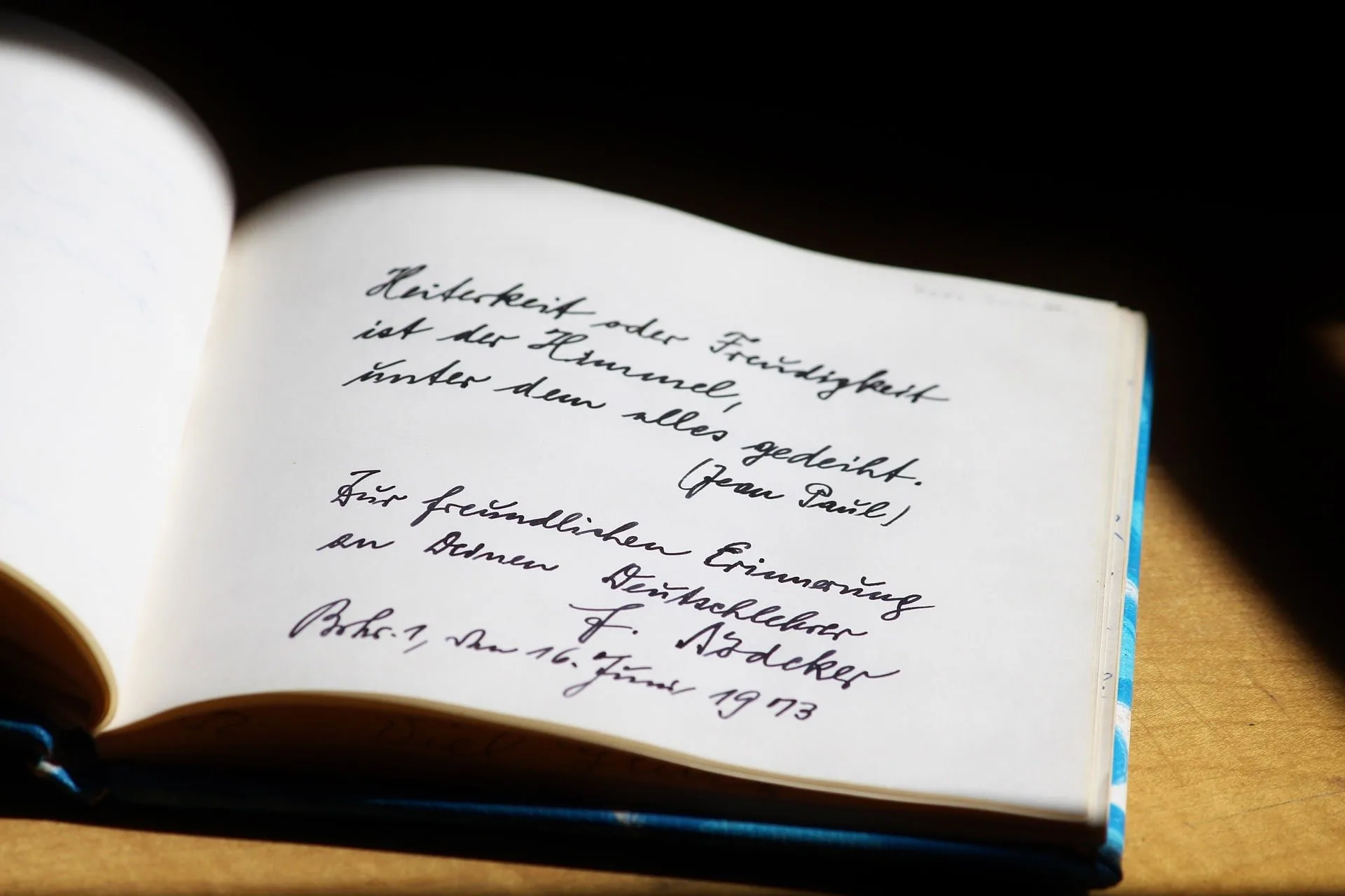 Qué es un verso: tipos, ejemplos, cómo funciona y diferencia con la ...