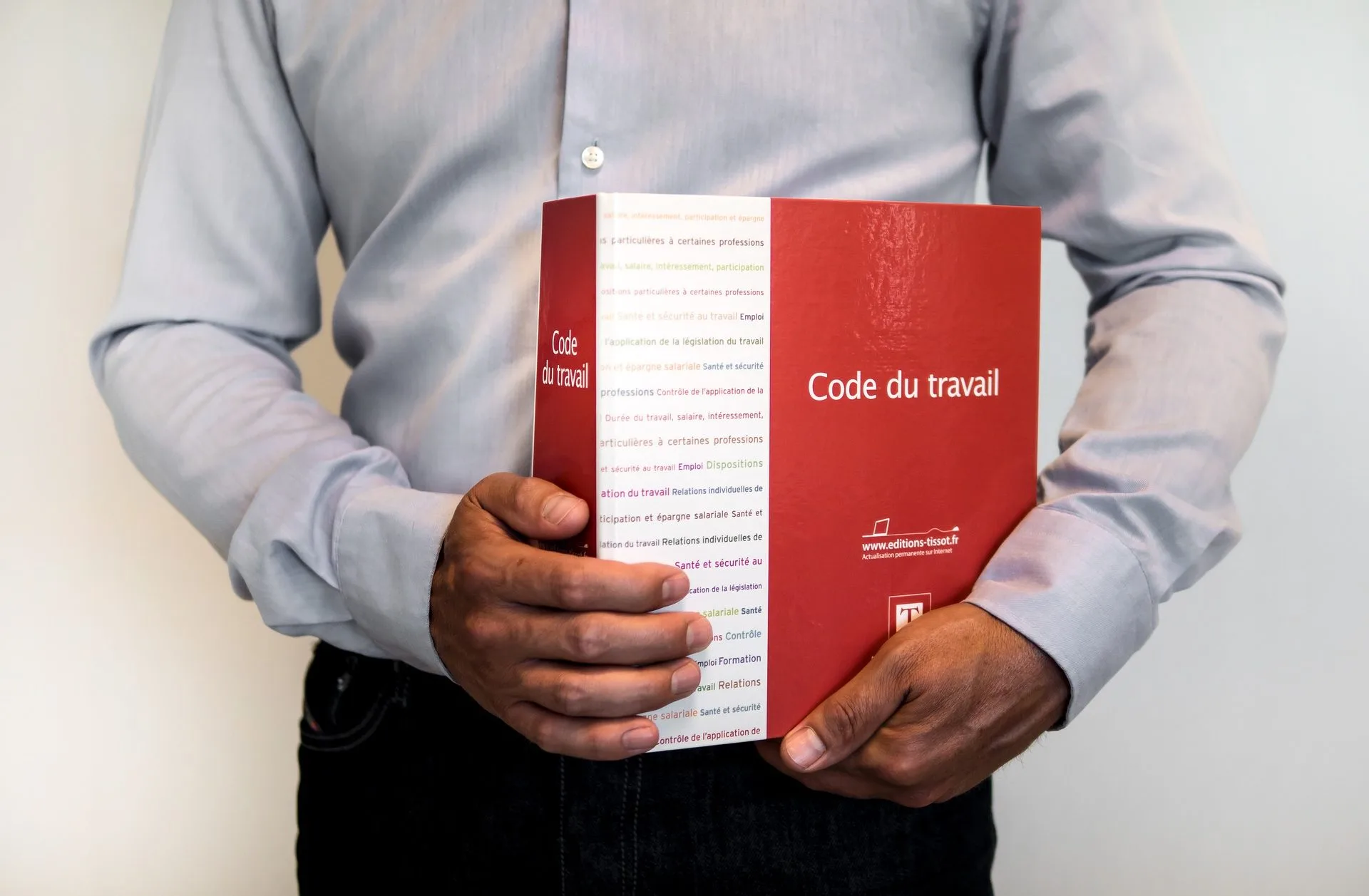 Deber: Concepto, Tipos y Ejemplos en la Vida Social