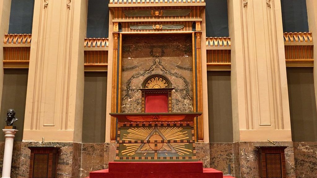 ¿Qué es el Ara? Significados y simbolismos atribuidos